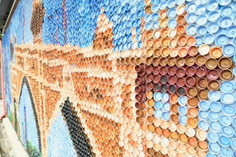 A Recycling Collection Service That Accepts All Kinds Of Waste