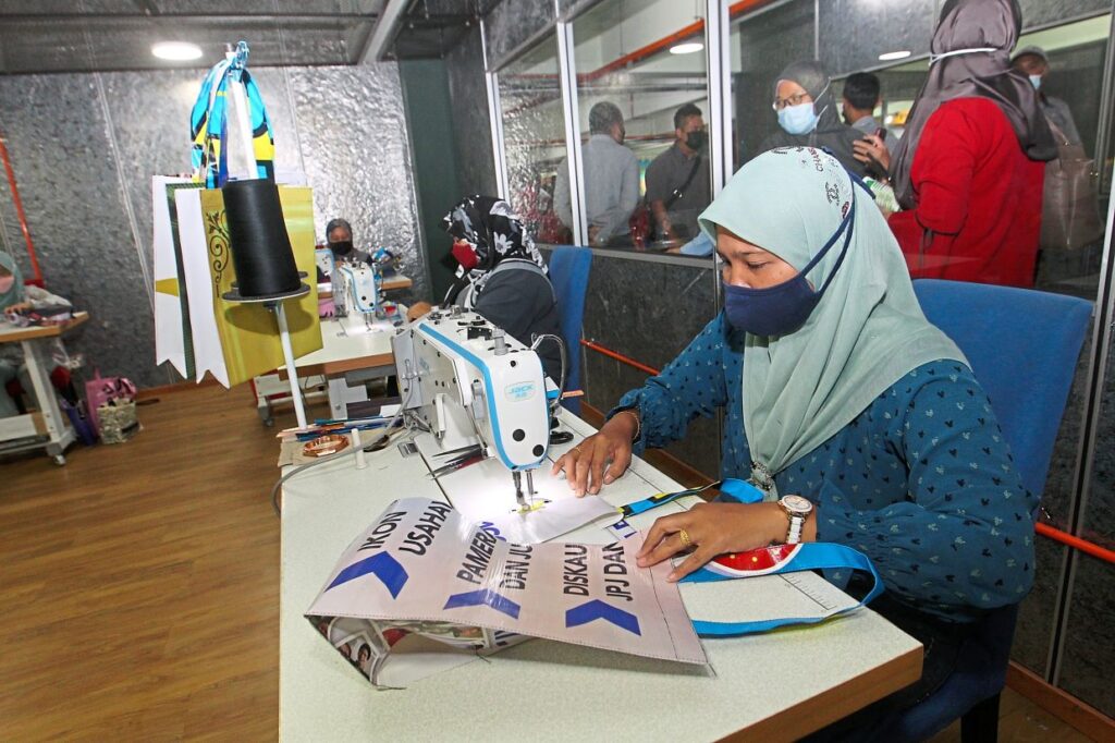 A Recycling Collection Service That Accepts All Kinds Of Waste