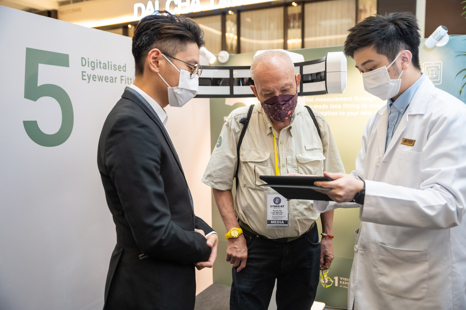 MOG Eyewear 6-in-1 Vision Experience: Your Eyes Are In Your Hands!