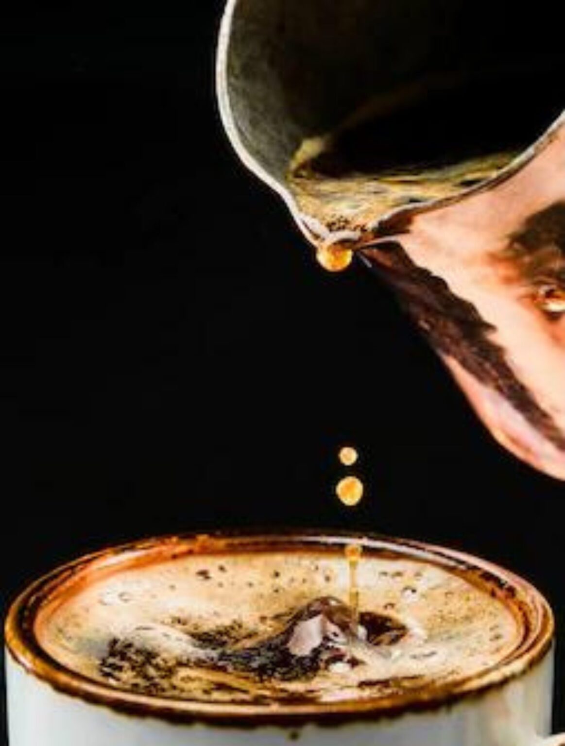 What Is Café Hopping? The Different Types Of Café Hoppers