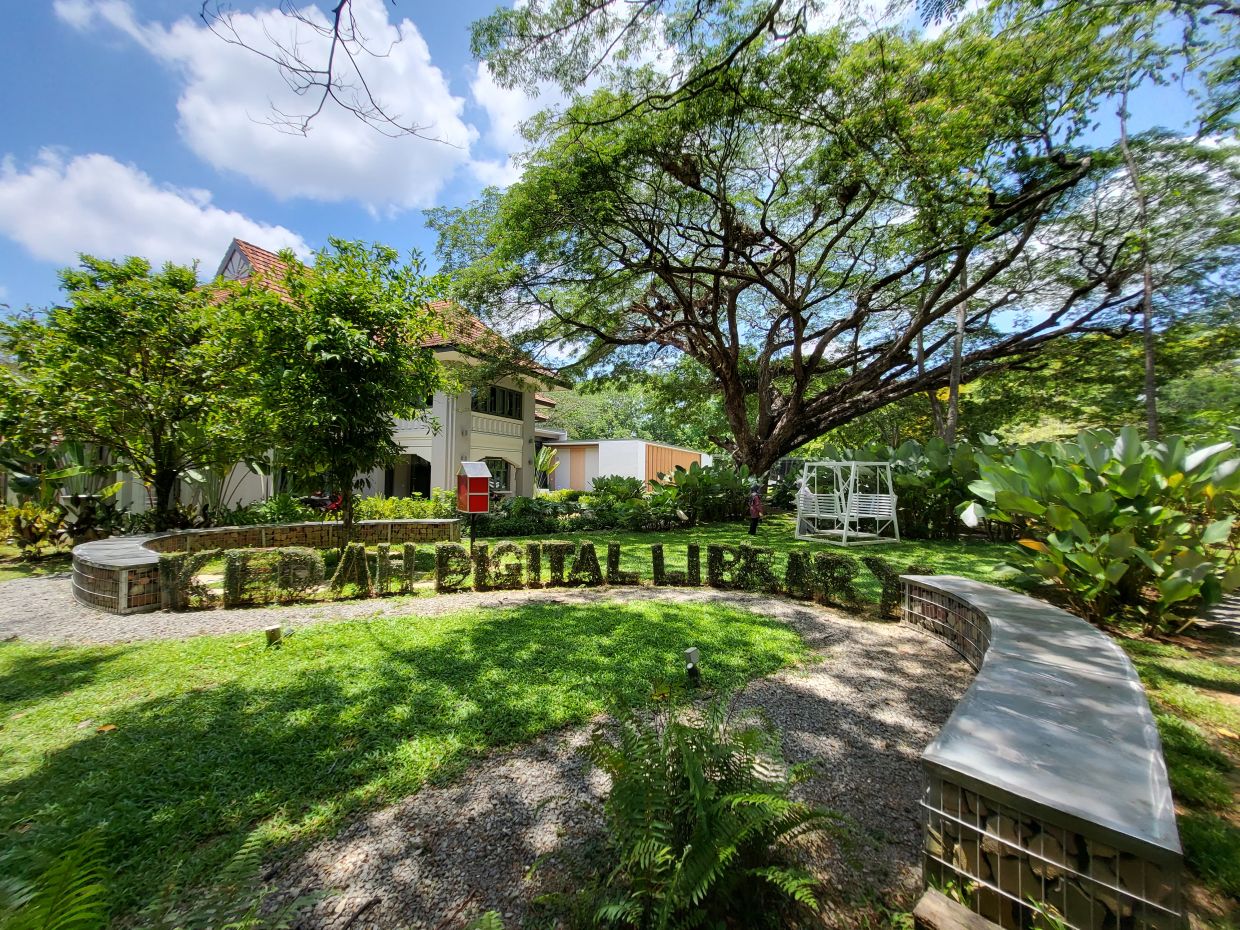 Library In A Park: Award-Winning Kedah Digital Library In Alor Setar