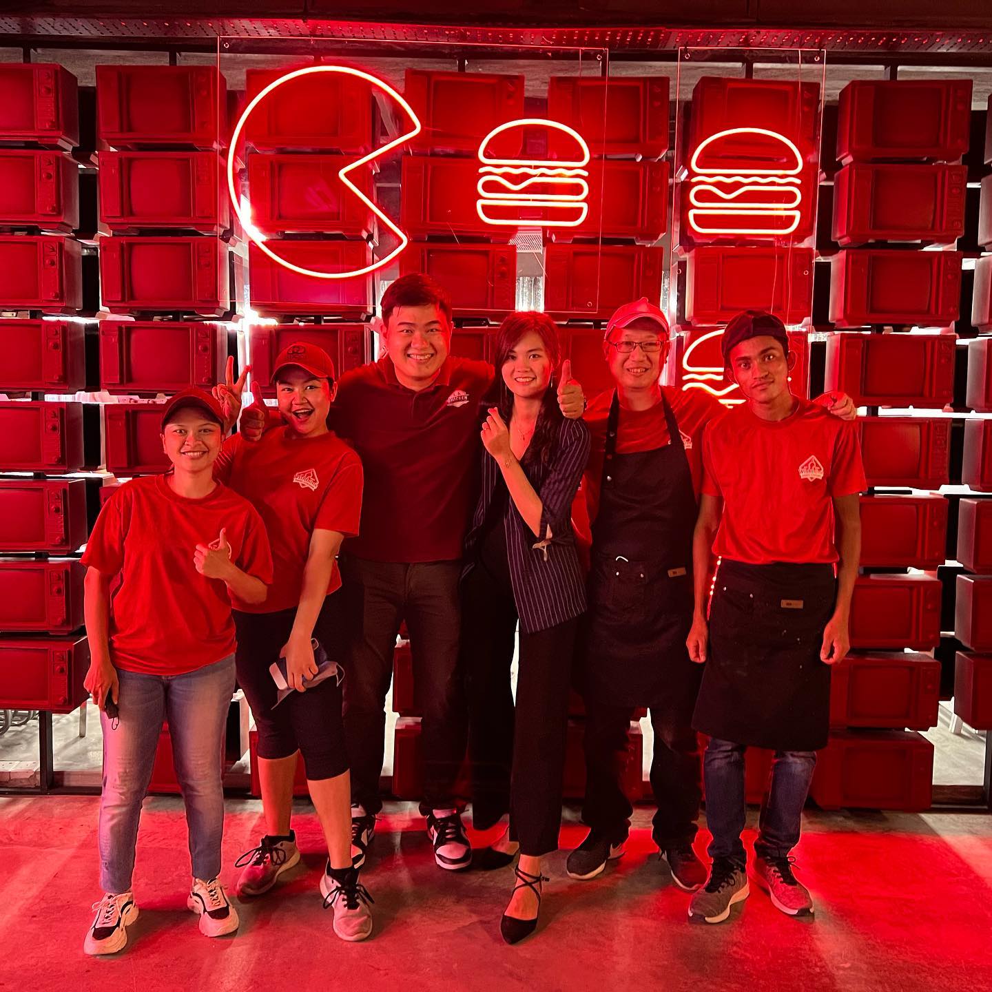 New 'L.A. Chicken' In Malaysia: The Boneless Chicken Specialist