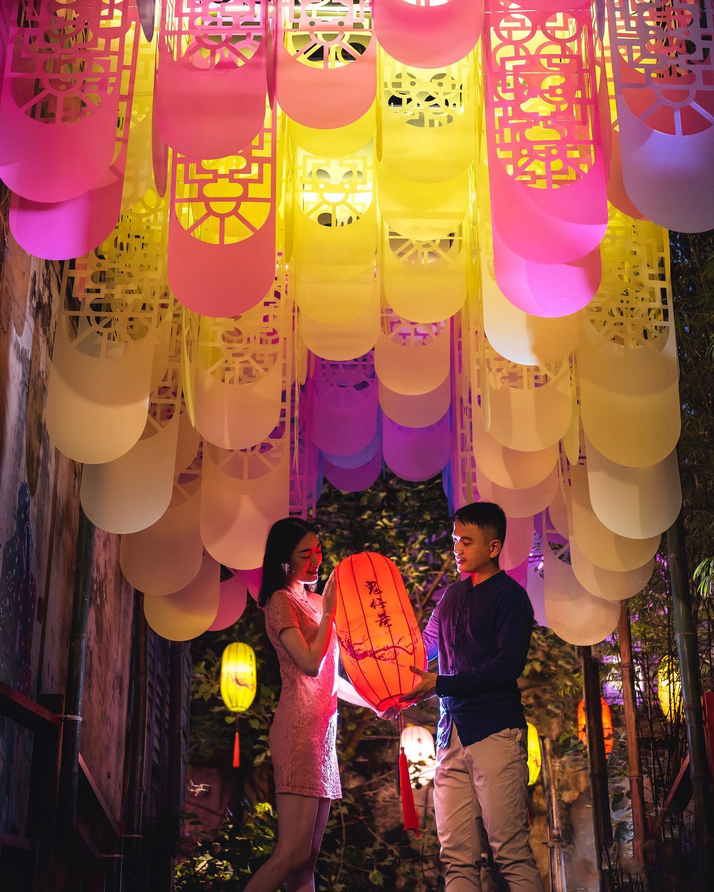 Capture The Giant Full Moon In Kwai Chai Hong To Celebrate Mid-Autumn