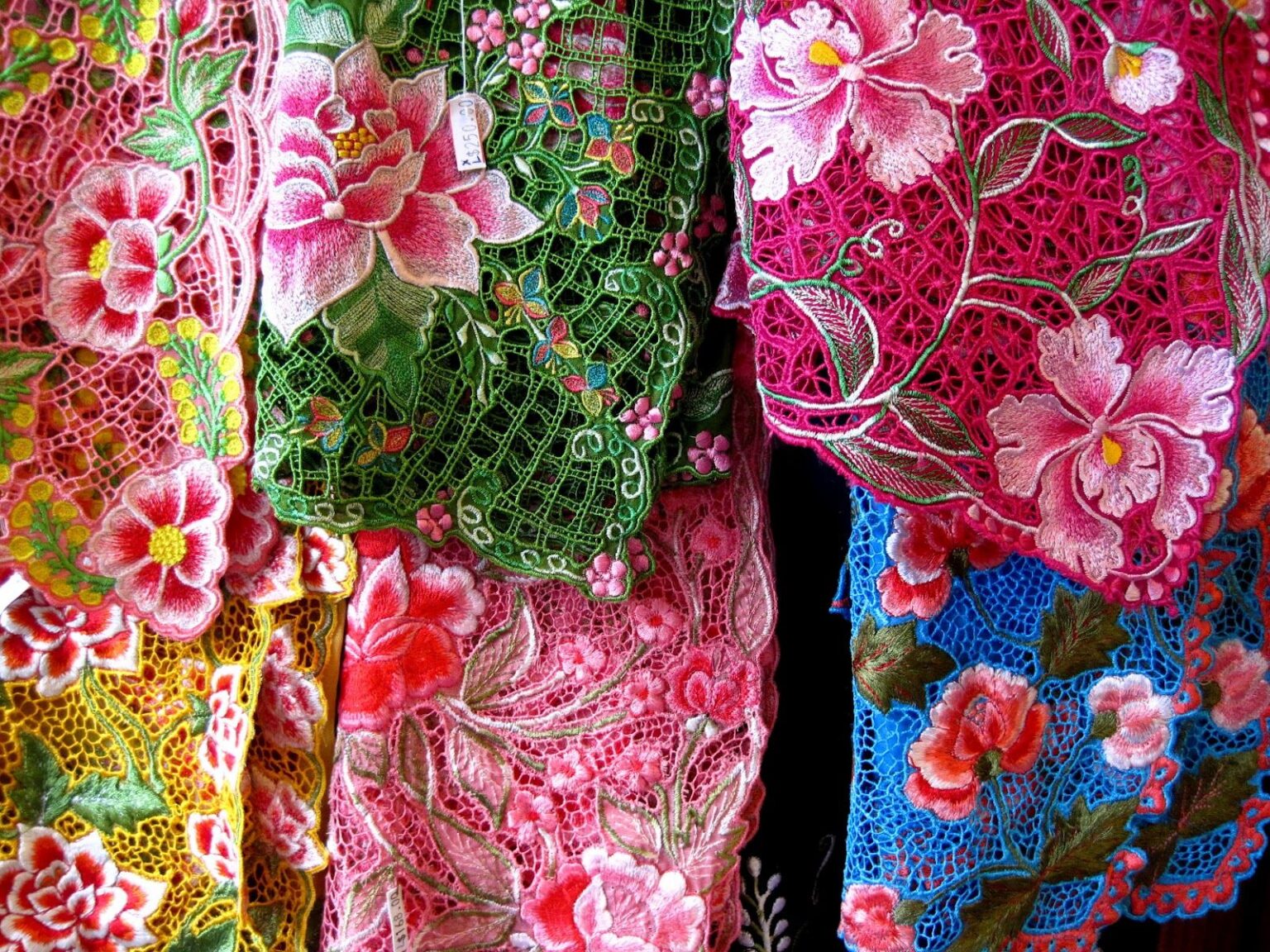 Types of Kebaya That We Need To Explore and Cherish