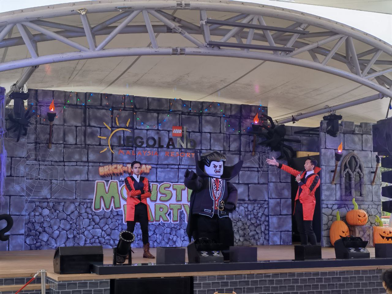 Halloween Monster Party: LEGOLAND's Largest Halloween Celebration For ...