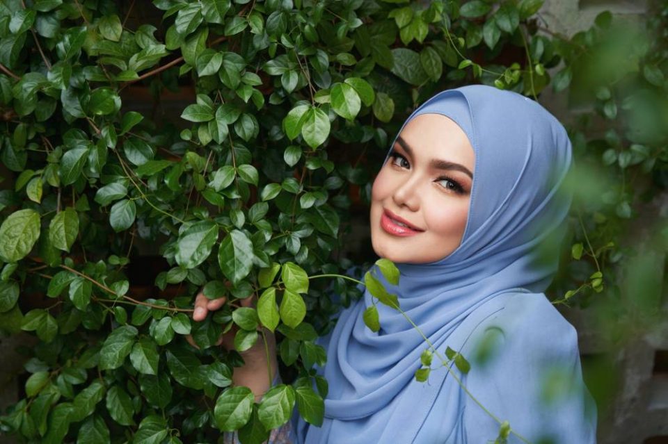 List of 8 Famous Malaysian Talent Who Made Us All Proud