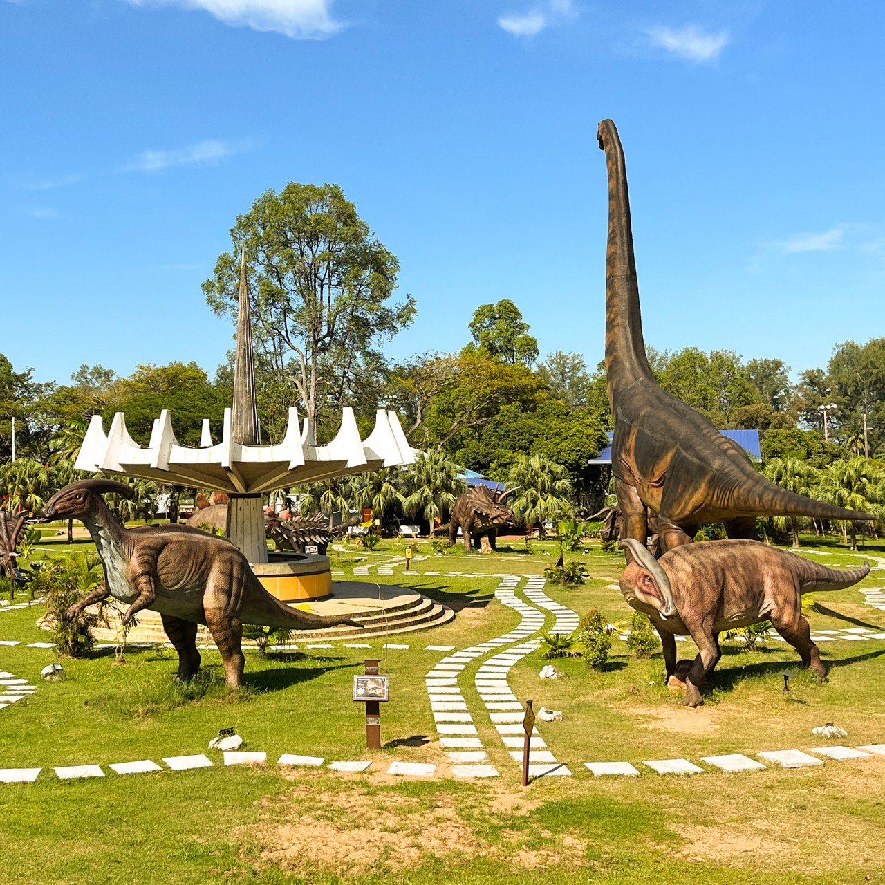 Zoo Teruntum Kuantan, Malaysia's First Hybrid Zoo!