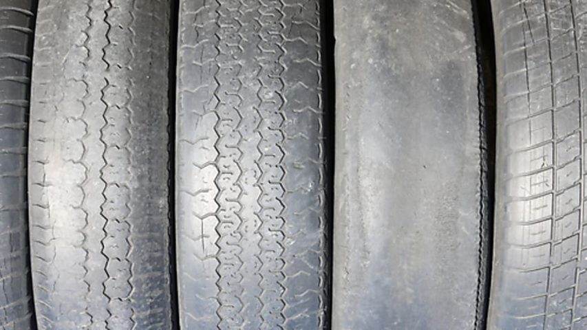 Important Signs To Know When To Change Tyers For Car Drivers