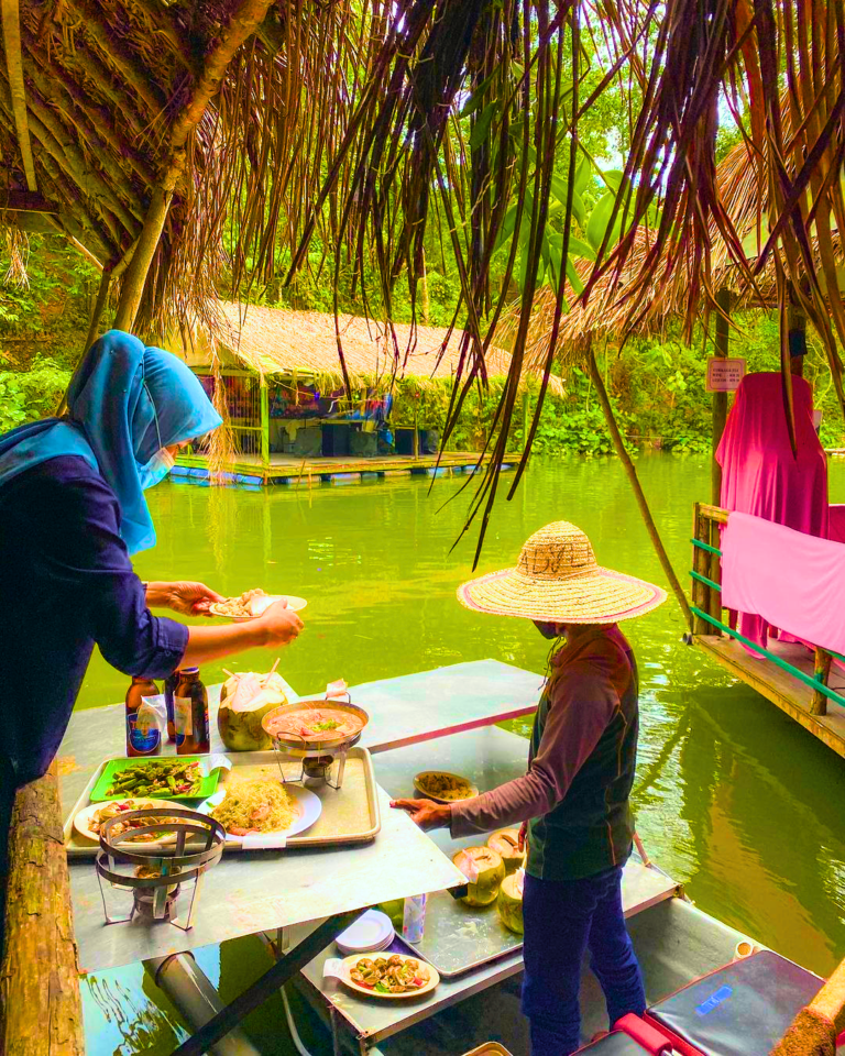 Floating Restaurants In Malaysia & Beautiful Sceneries To Dine In