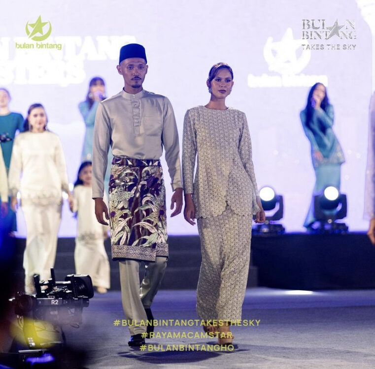 Bulan Bintang ‘Takes The Sky’ Fashion Show Listed In Malaysia Book Of ...