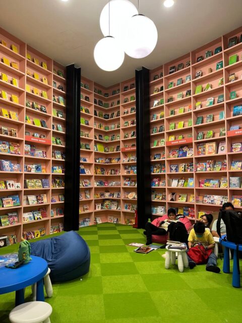 BookXcess The Gardens Mall With Nice View & Affordable Books