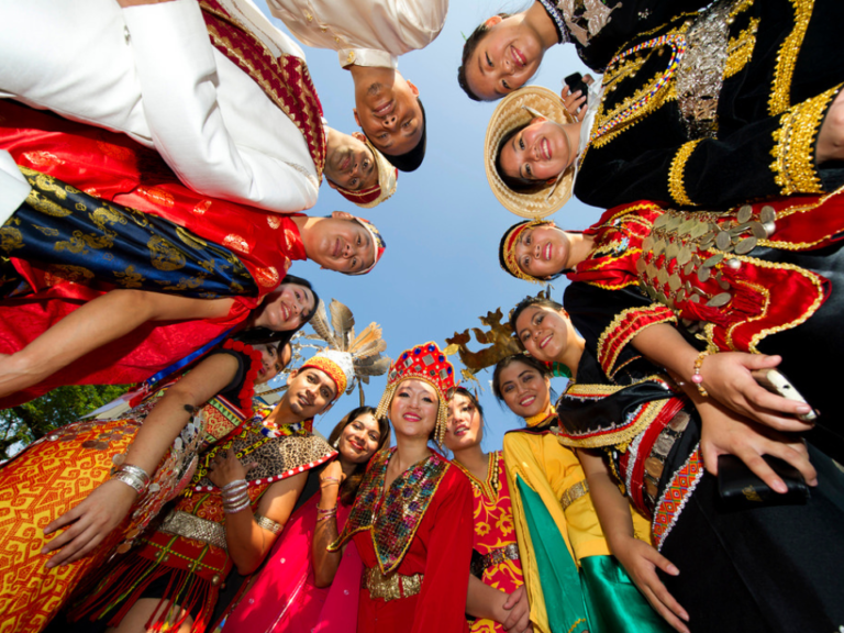 Discover 5 Must-See Malaysian Cultural Traditions